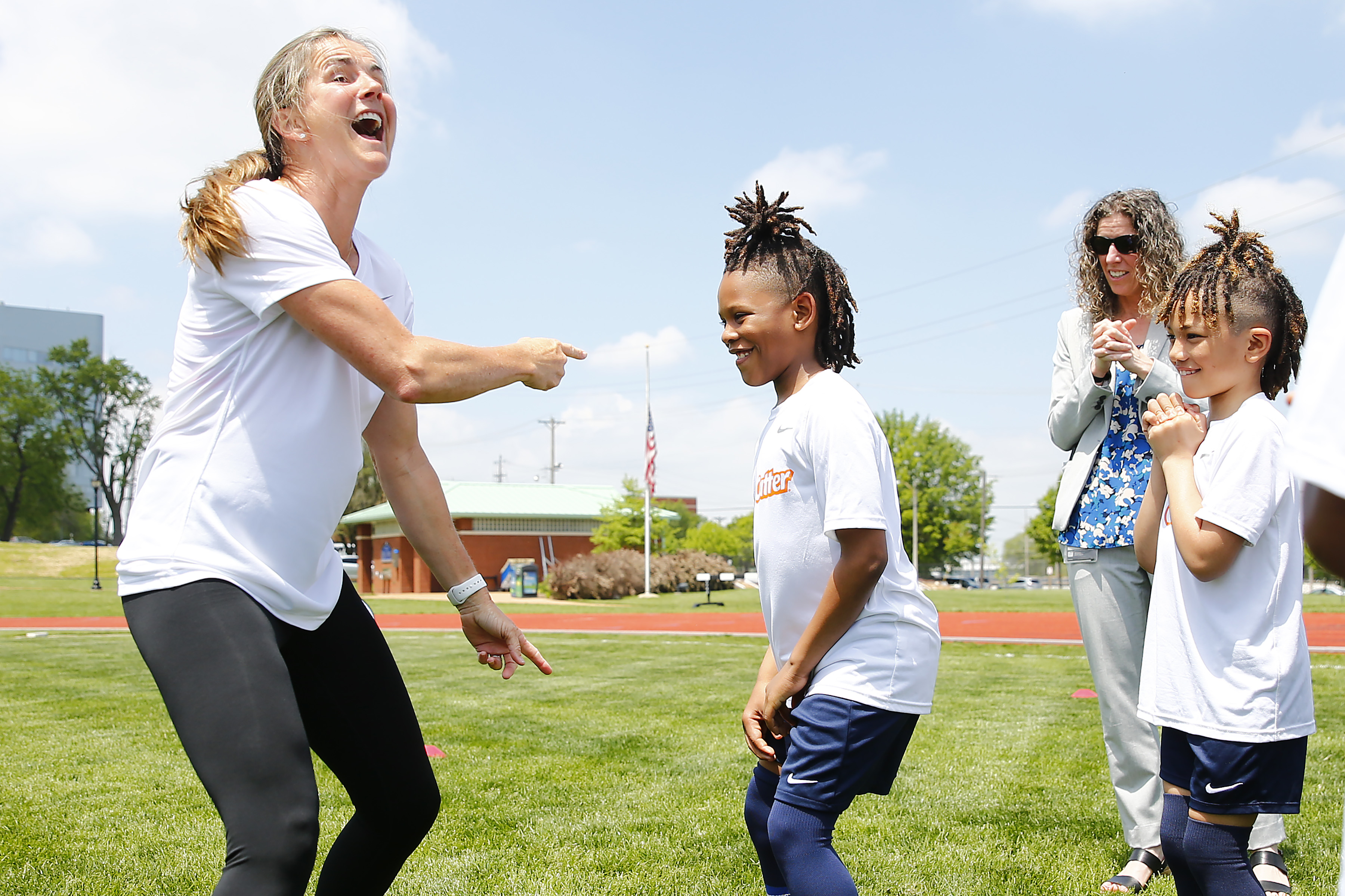 Soccer star Brandi Chastain in St. Louis for Clinic with Mathews-Dickey ...
