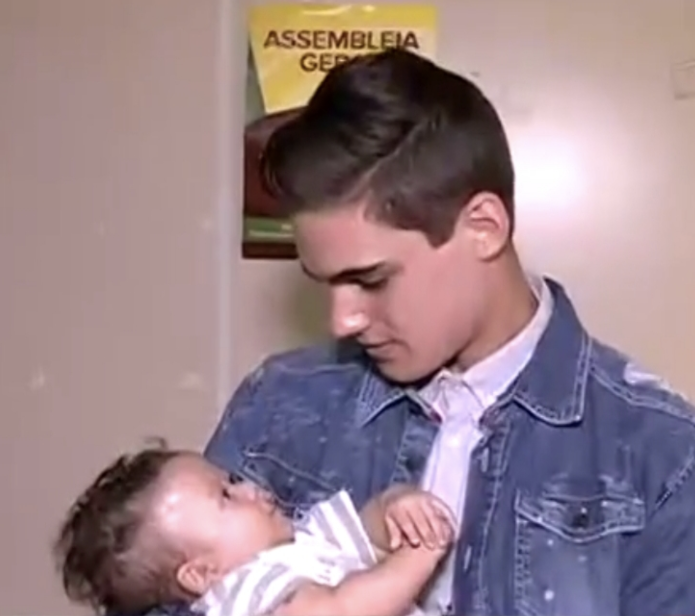 In a Twist, St. Louis native Nick Merico who was on American Idol Last ...