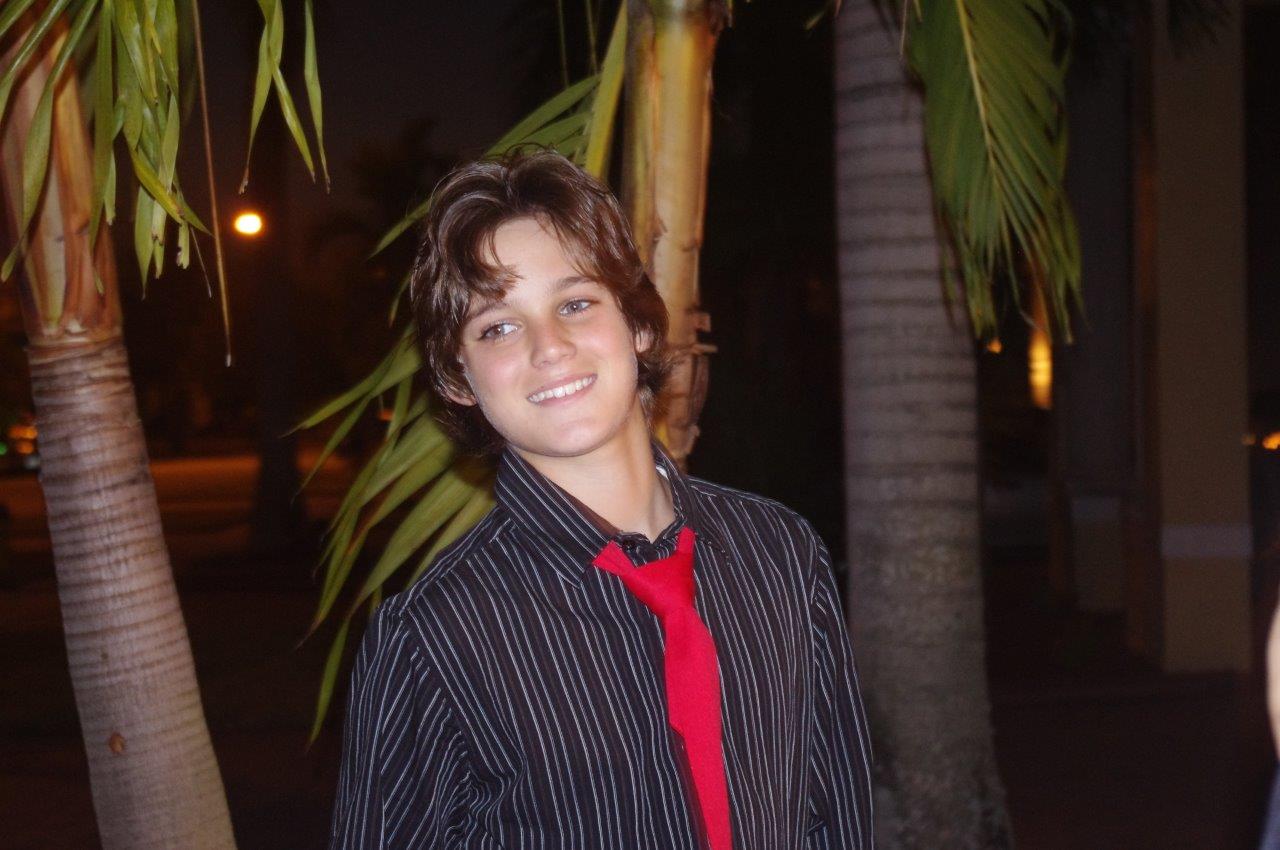 In a Twist, St. Louis native Nick Merico who was on American Idol Last ...