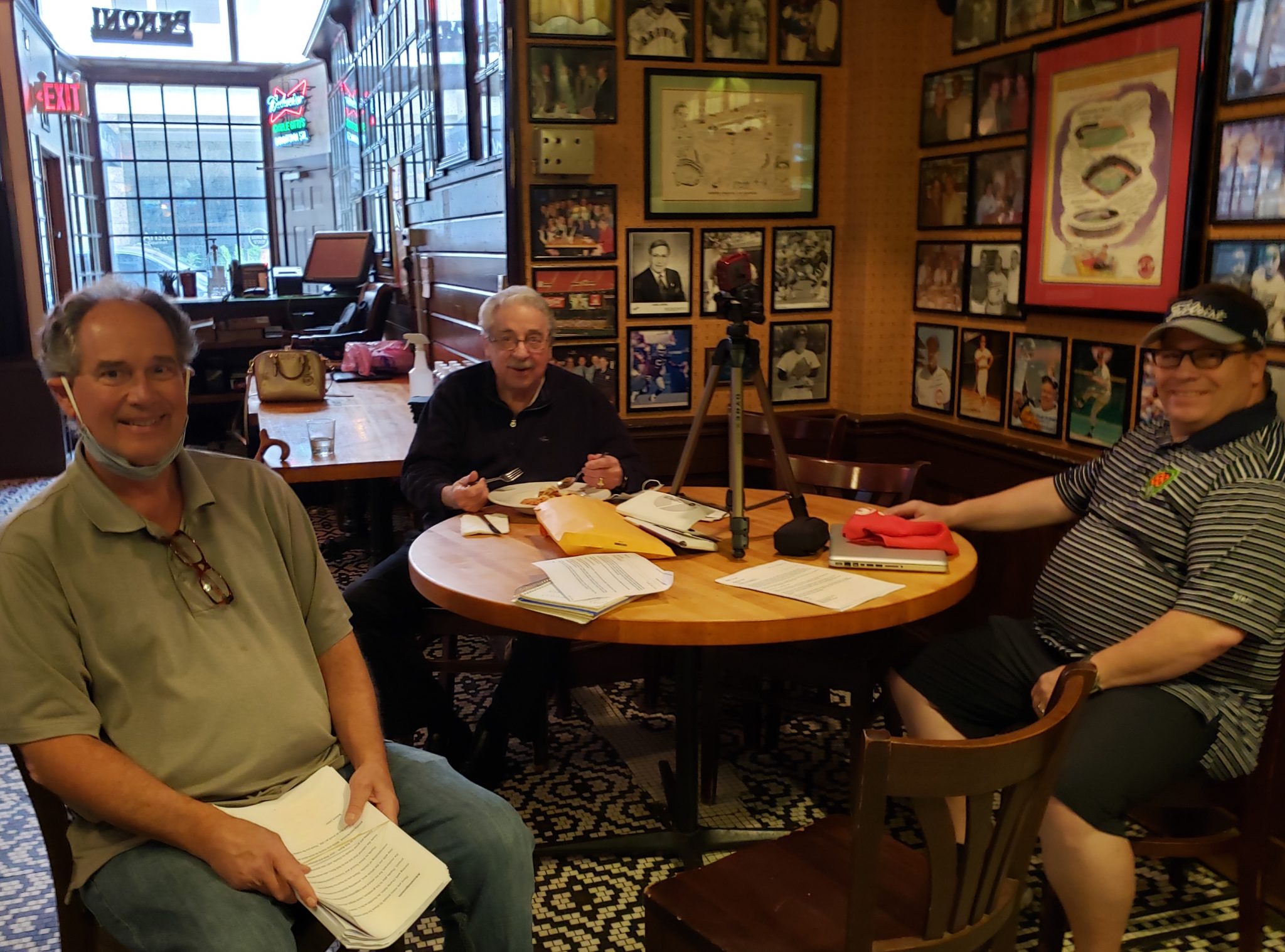 New book tells life story of famed restauranteur Charlie Gitto ...