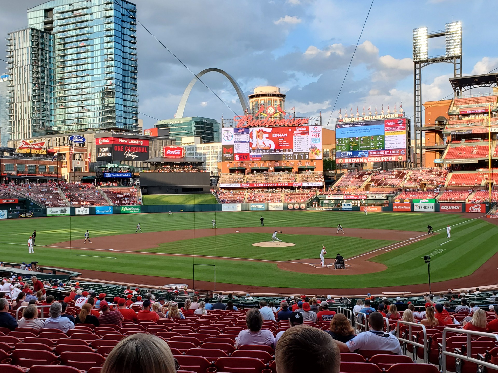 Sunday last home game for the 2025 Cardinals; fans honored John ...